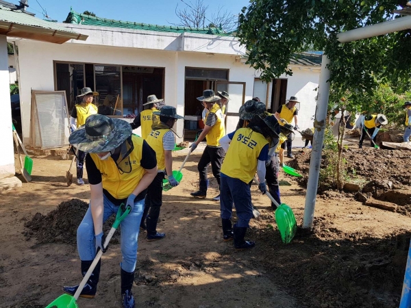 청도군, 포항 오천읍에 긴급복구 지원 활동
